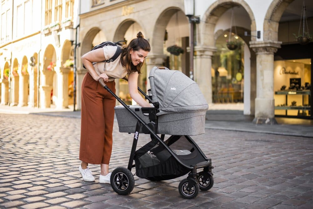 Spannende Kinderwagen Fur Kleine Autos Bild